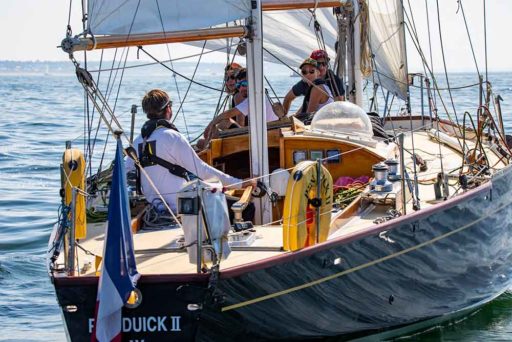 Voilier de légende d'Eric Tabarly, Pen Duick capte les regards