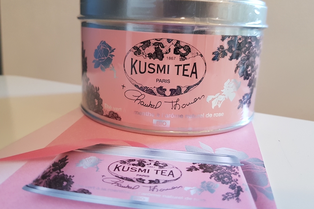 Un thé Kusmi Tea x Chantal Thomass pour Octobre Rose