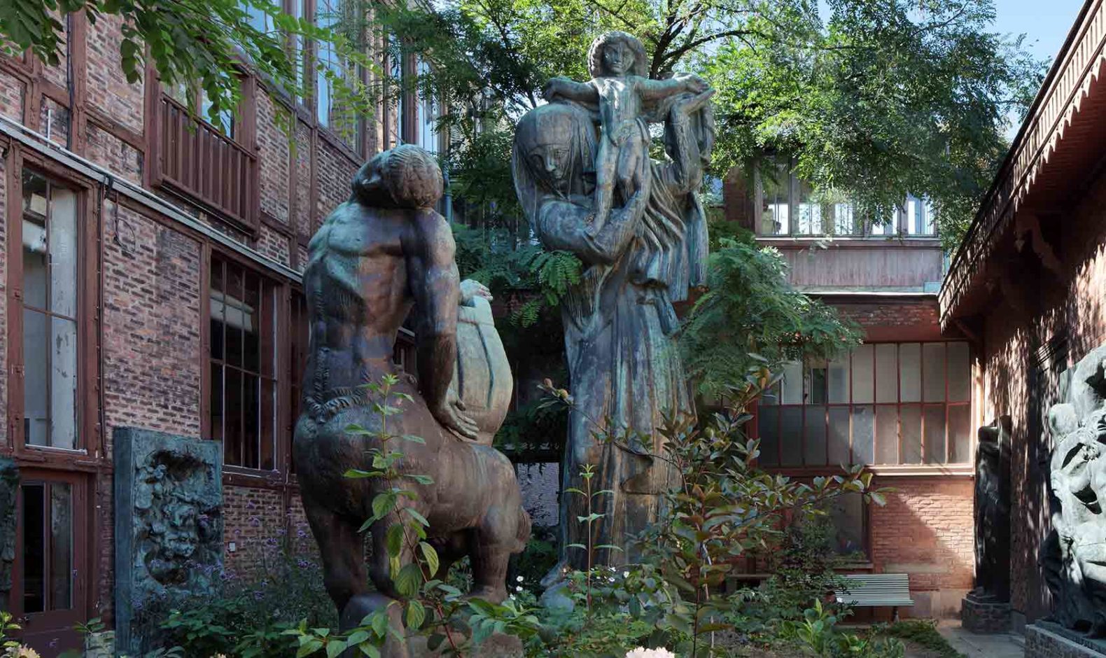 Antoine Bourdelle dans ses œuvres