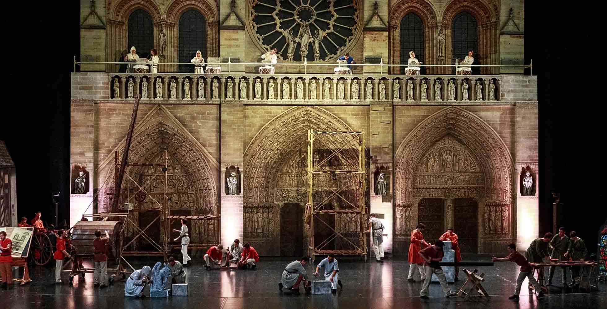 La Dame de Pierre raconte l'histoire de Notre-Dame de Paris
